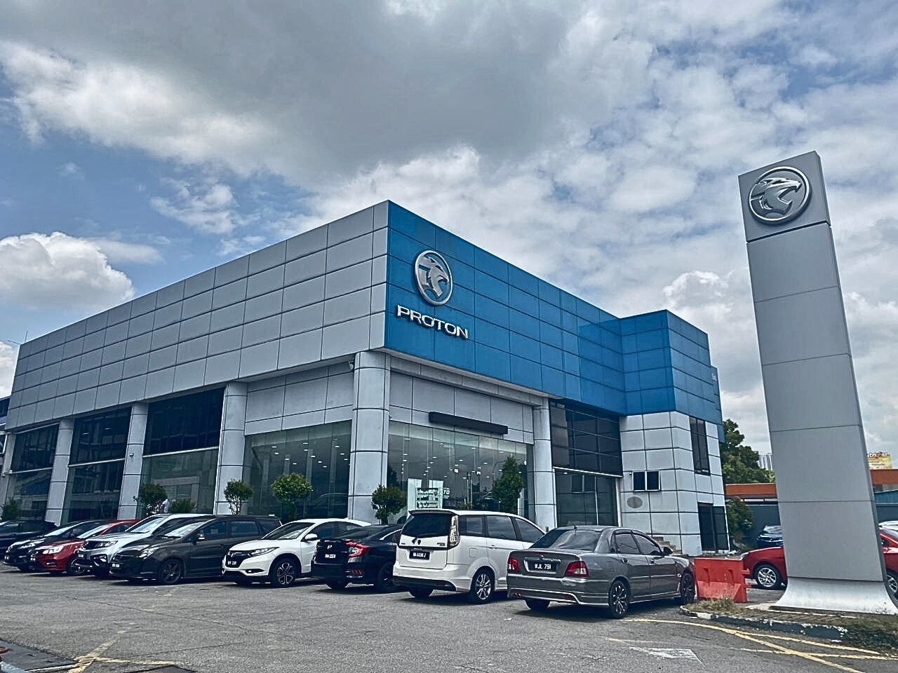 Proton Malaysia Car | Saga / Persona / Iriz / X50 / X70 / X90 / S70